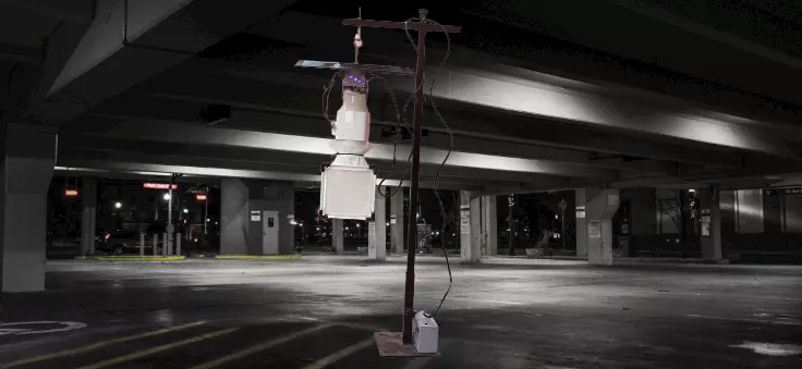 Dual Light Trap (DLT) with UV LED and Miniature light trap on CDC model ...