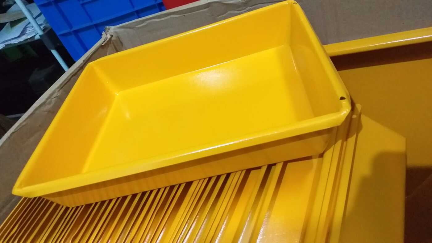 Enamel trays for larval culturing in Madurai, Kottayam, Kanchipuram ...